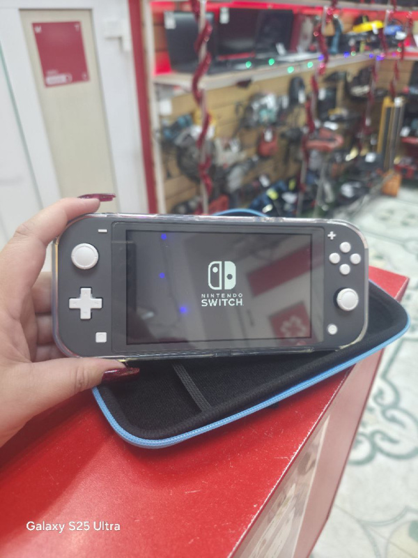 Купить Игровая приставка Nintendo Switch Lite Б/У за 12 999 руб ...